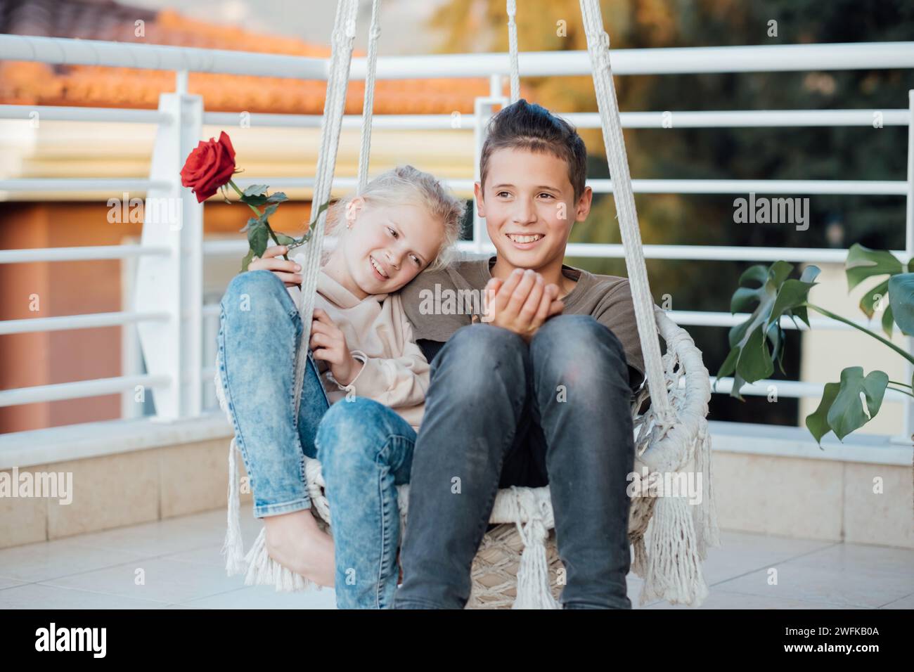 Interaction teenagers teens hi-res stock photography and images - Alamy