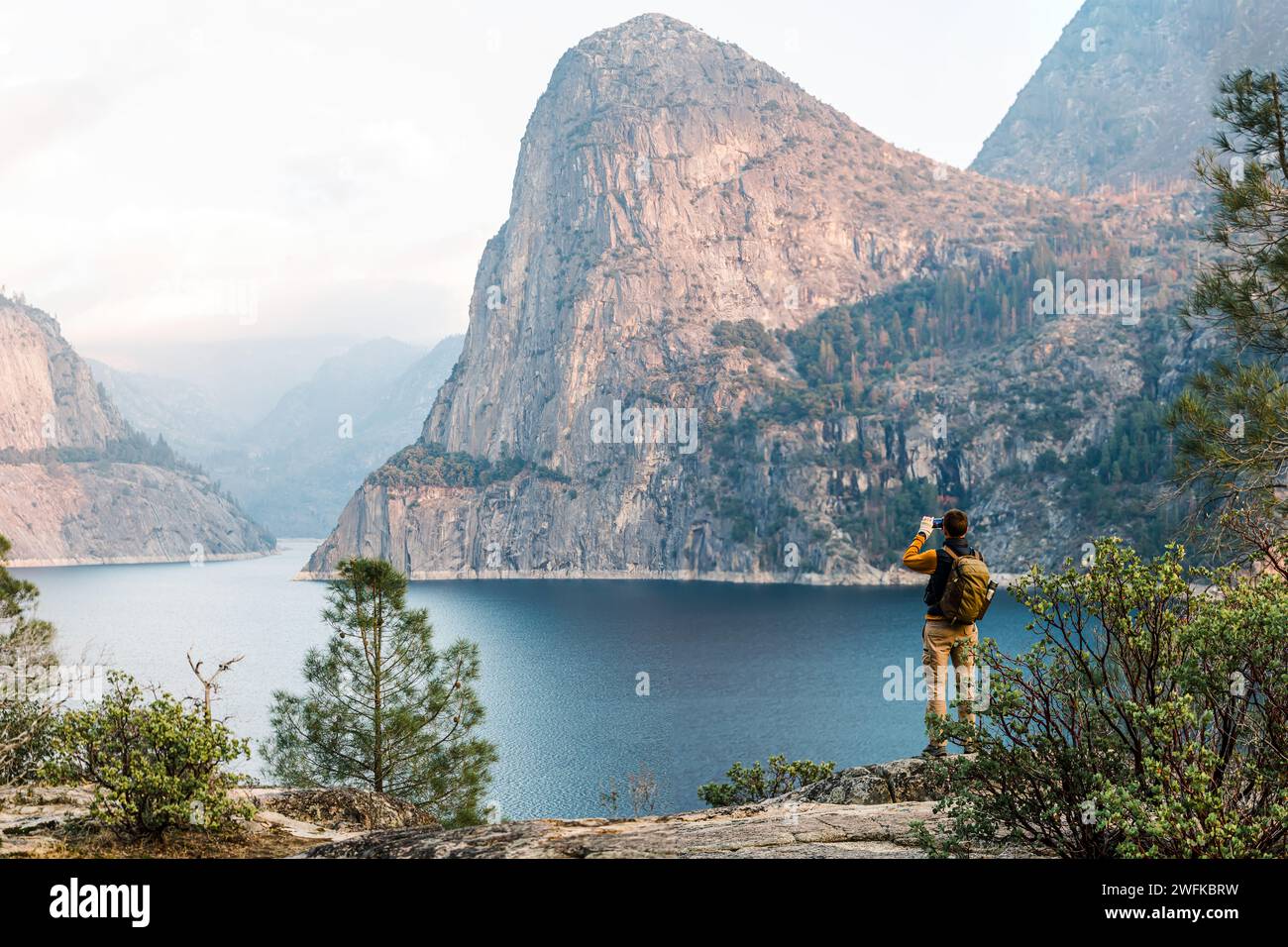 Hetch hetchy yosemite hiking hi-res stock photography and images - Alamy