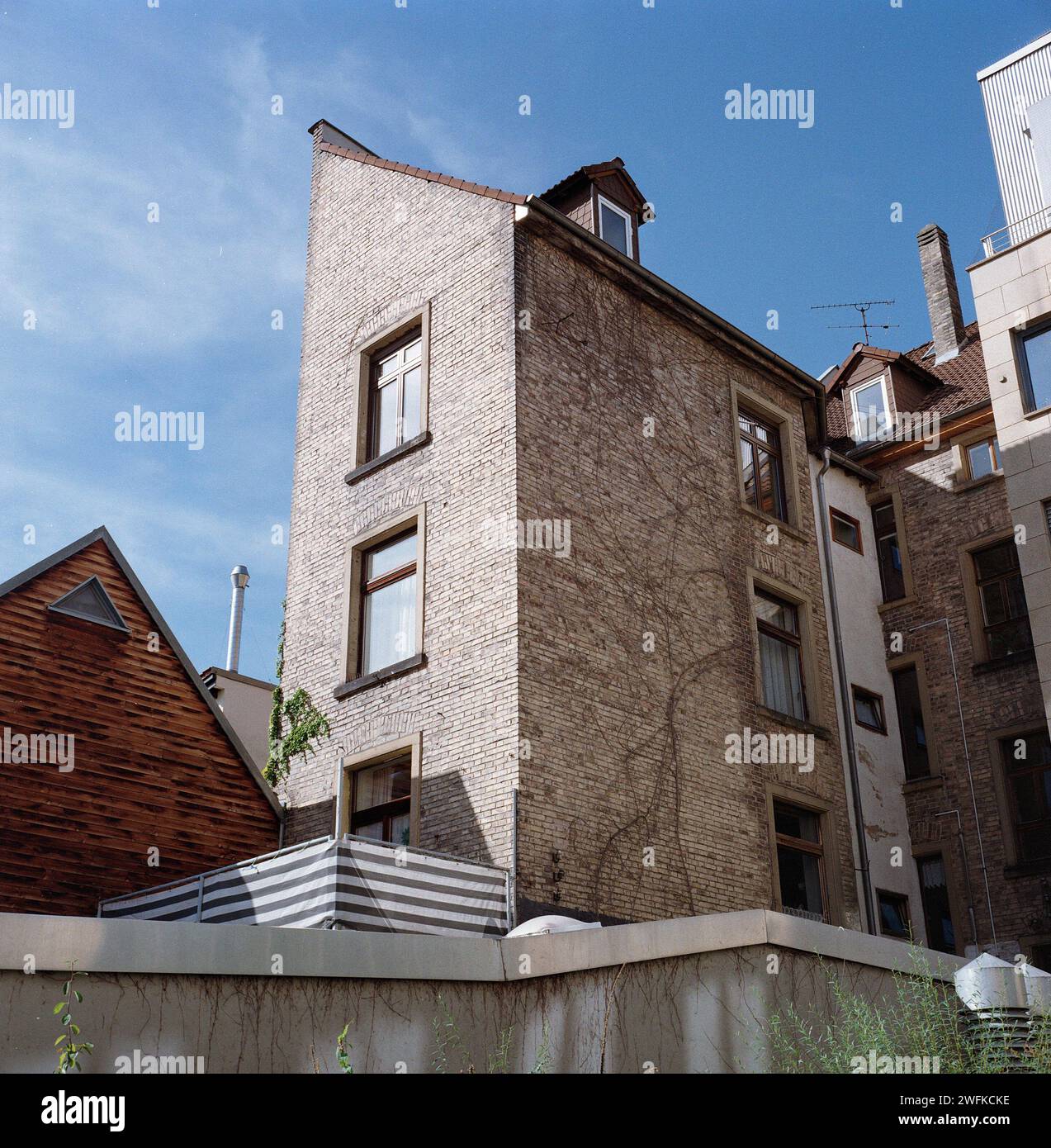 Hinterhof hi-res stock photography and images - Alamy