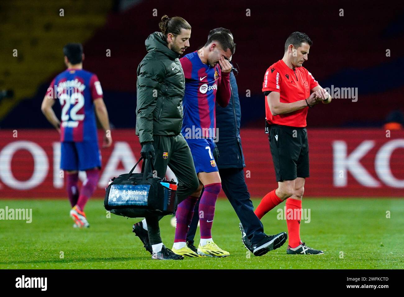 Barcelona, Spain. 31st Jan, 2024. Ferran Torres of FC Barcelona injured ...