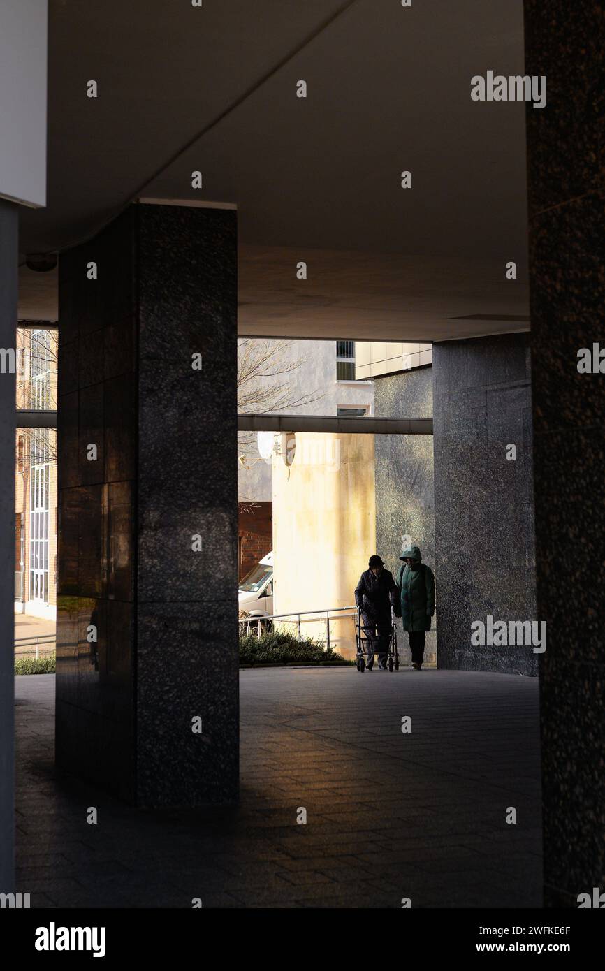 Entering a building hi-res stock photography and images - Alamy
