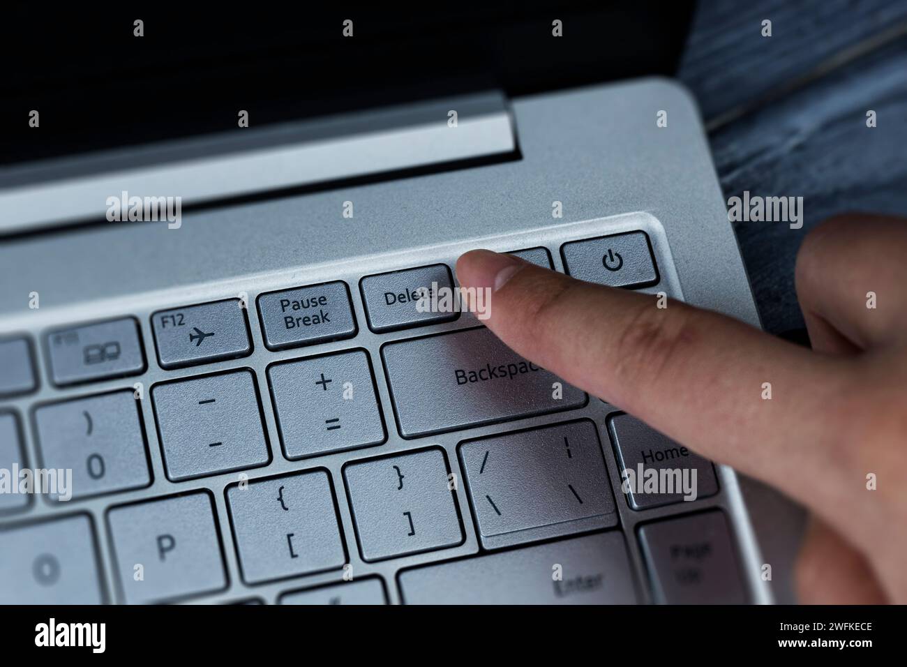 Work environment communication hi-res stock photography and images - Alamy