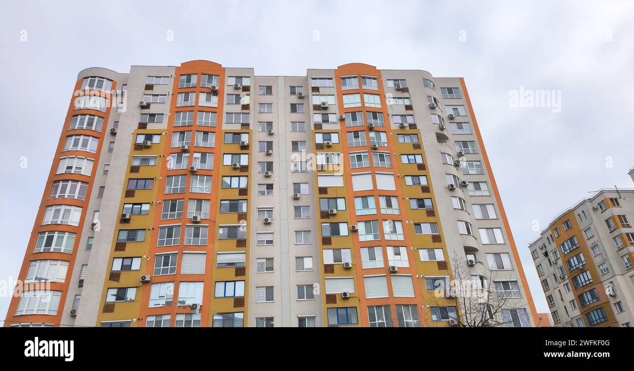 Multi storey living hi-res stock photography and images - Alamy