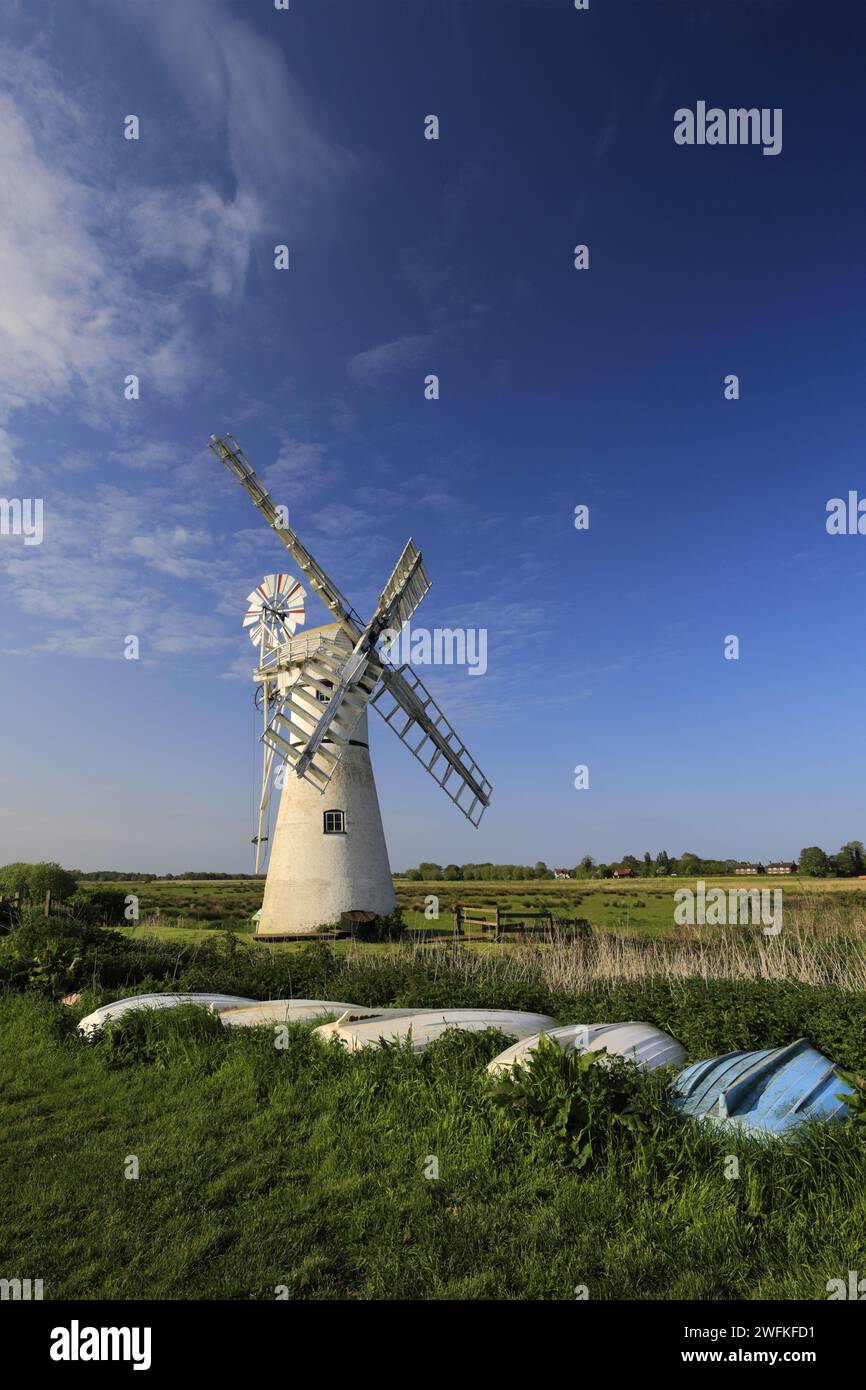View of Thurne windmill on the river Thurne, Norfolk Broads National ...