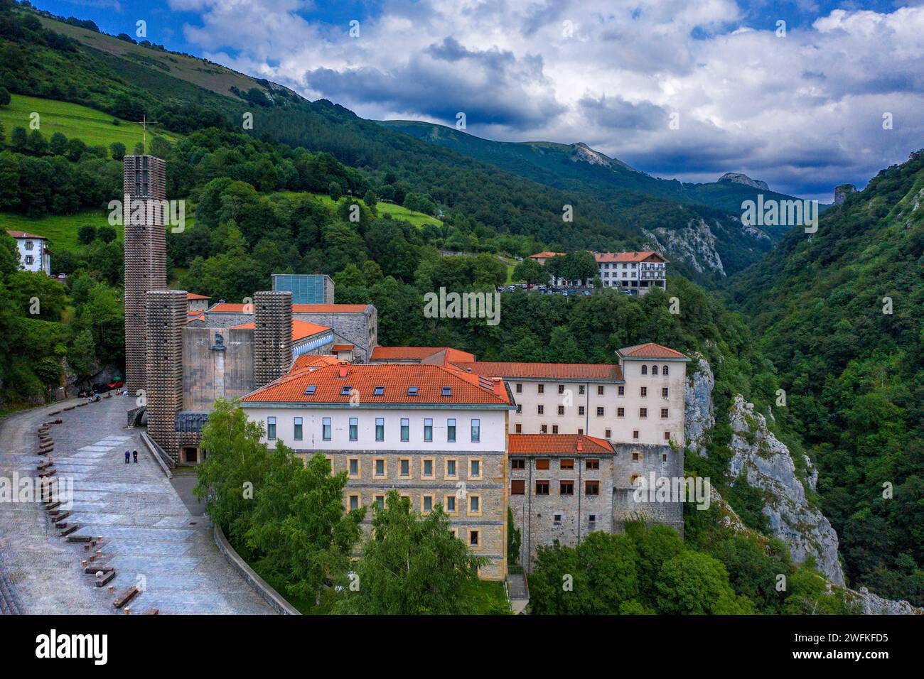 Basilica de aranzazu hi-res stock photography and images - Alamy