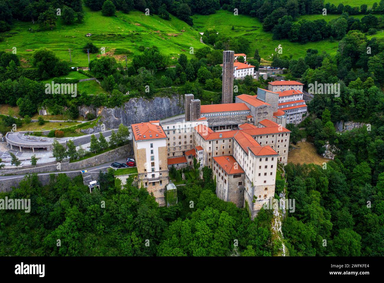 Basilica de aranzazu hi-res stock photography and images - Alamy
