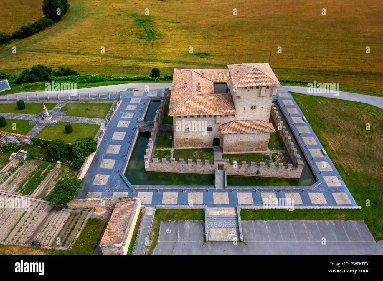 Tower Palace of the Varona, torre de los Varona, 14-15th Century Civil ...