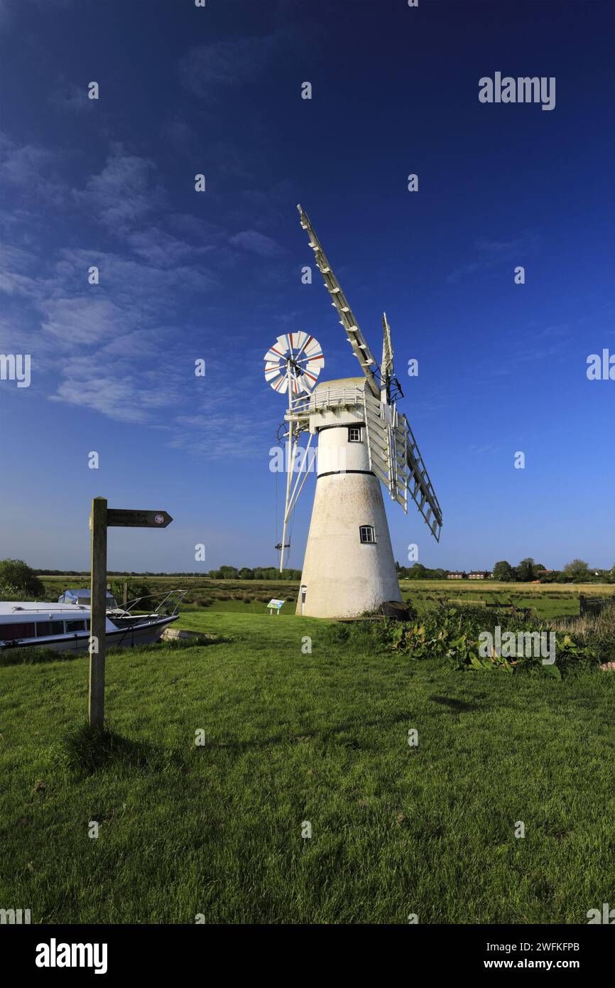 View of Thurne windmill on the river Thurne, Norfolk Broads National ...