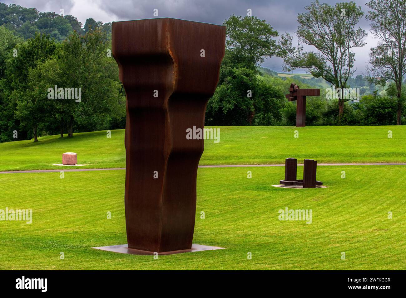 The Chillida-Leku Museum, sculptures in gardens and forests of the ...
