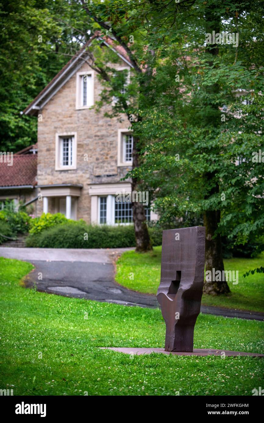 The Chillida-Leku Museum, sculptures in gardens and forests of the ...