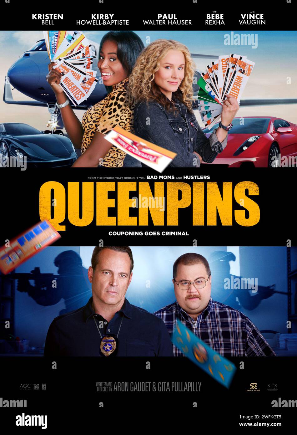 Queenpins poster Kristen Bell Stock Photo - Alamy