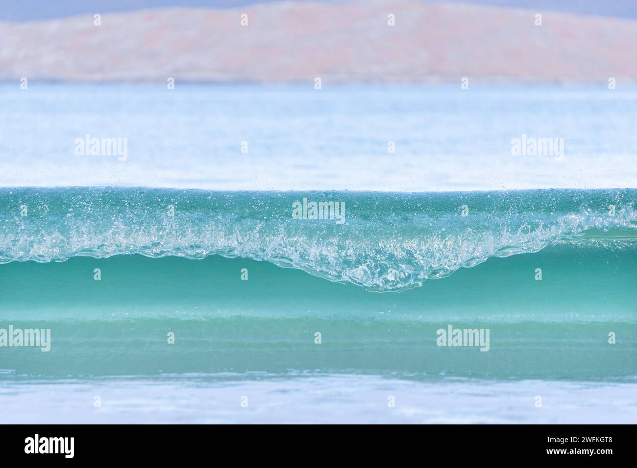 Turquoise waves gently rolling hi-res stock photography and images - Alamy