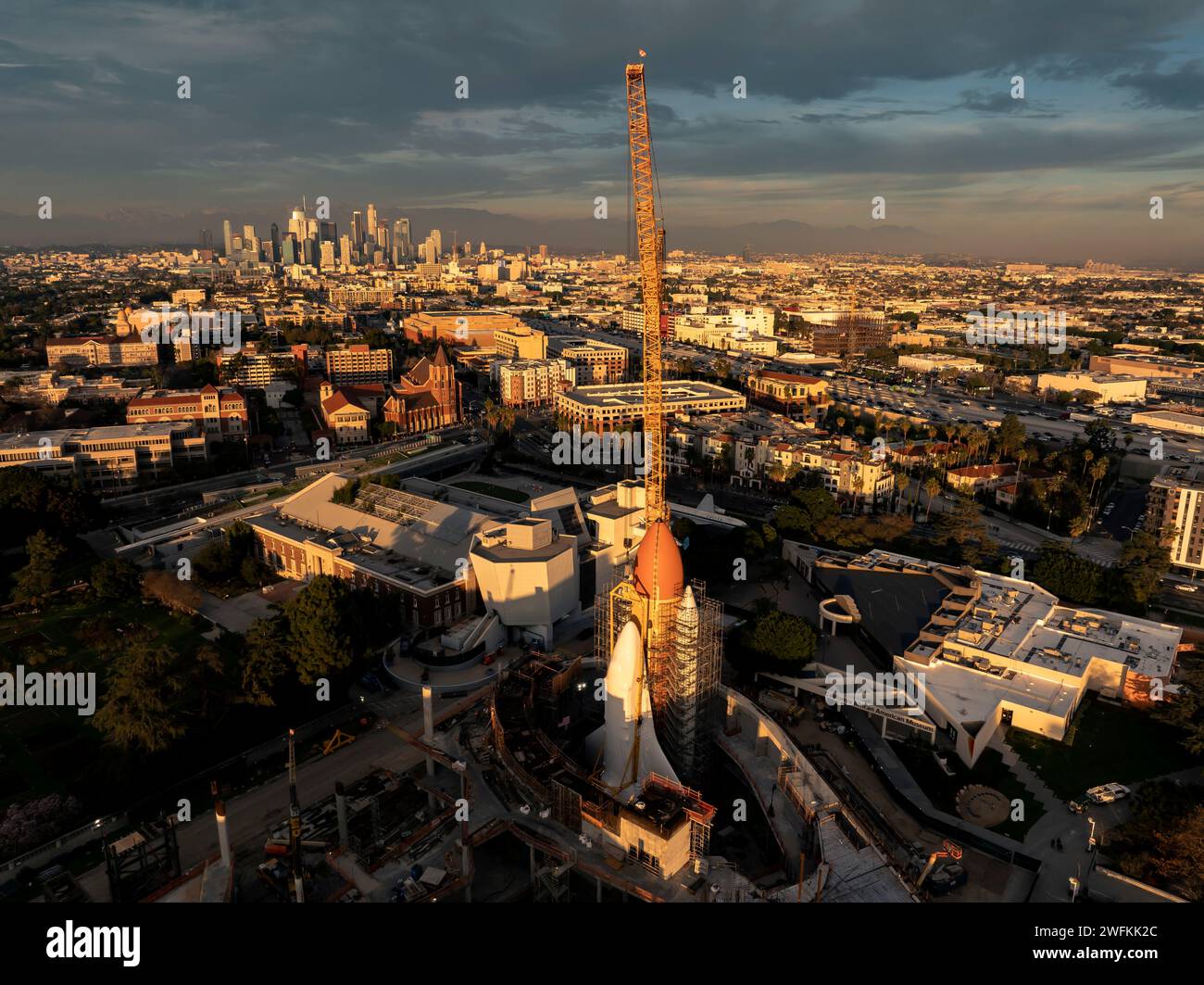 Los Angeles, USA. 30th Jan, 2024. Space Shuttle Endeavour being lifted ...