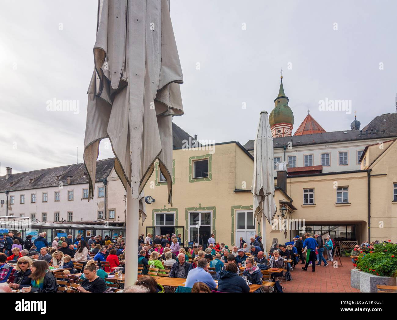 Andechs Abbey, beer garden of brewery Klosterbrauerei Andechs Stock ...