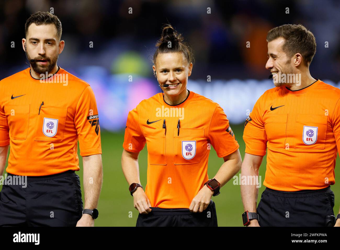 Referee Rebecca Welch (centre) ahead of the Sky Bet Championship match ...