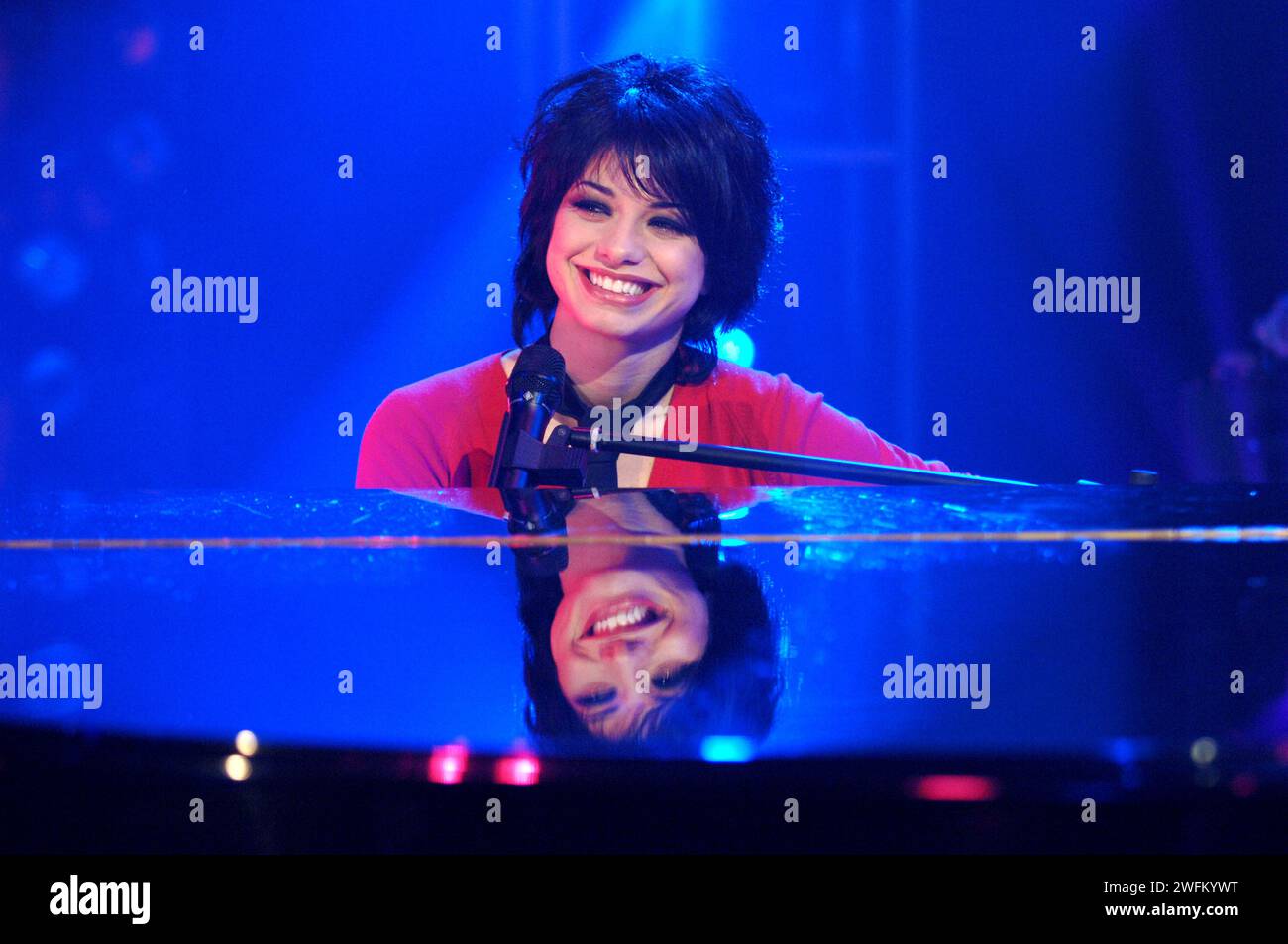 Cantante italiana dolcenera hi-res stock photography and images - Alamy