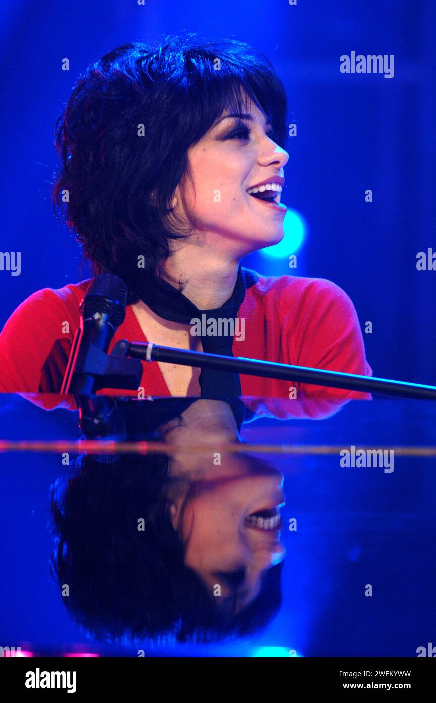 Milan Italy 2006-03-08 : Dolcenera, Italian singer, during the ...