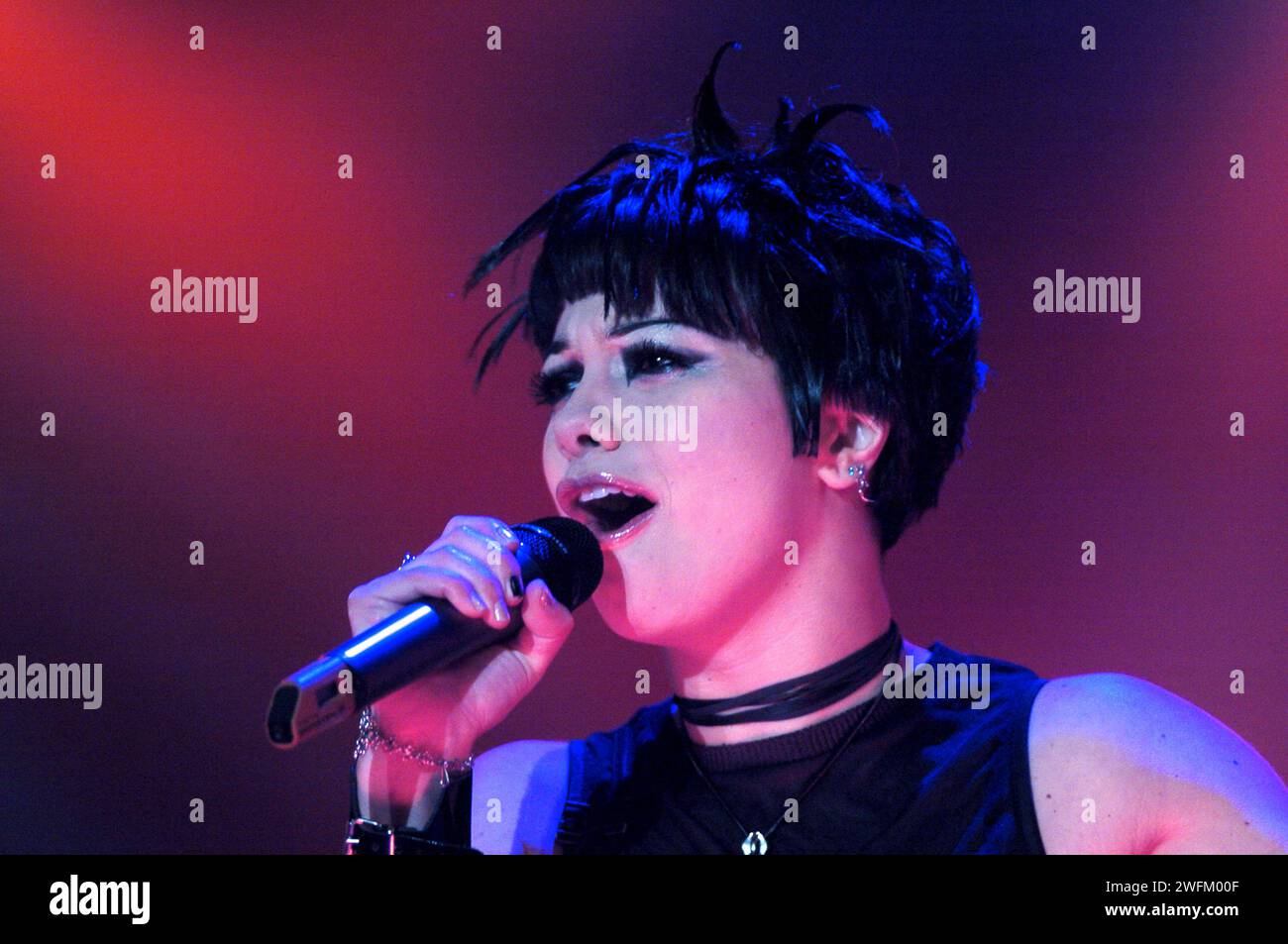 Milan Italy 2003-12-20 : Dolcenera, Italian singer, during the live ...