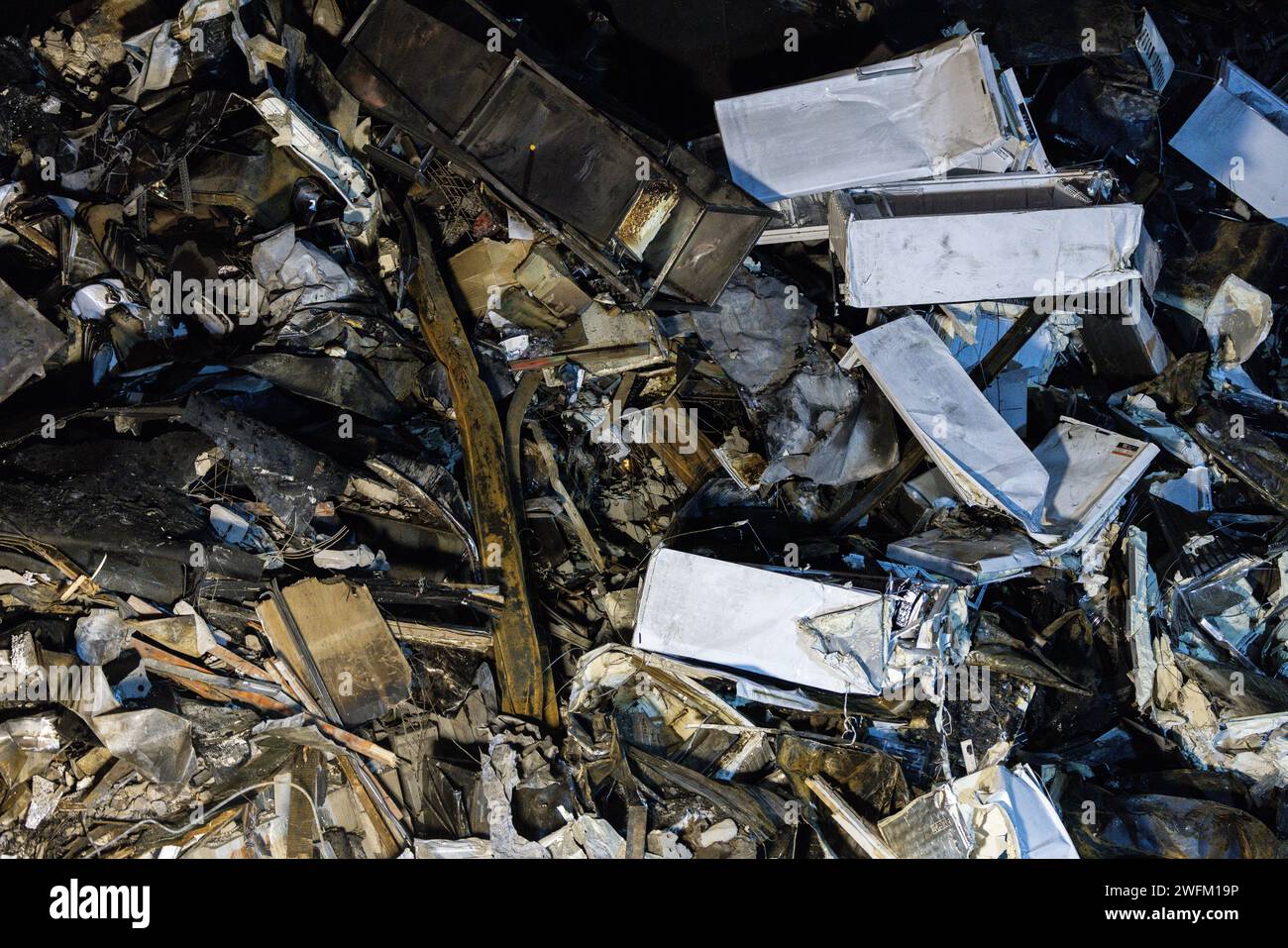 ROTTERDAM - Emergency services at the site of an explosion in a ...