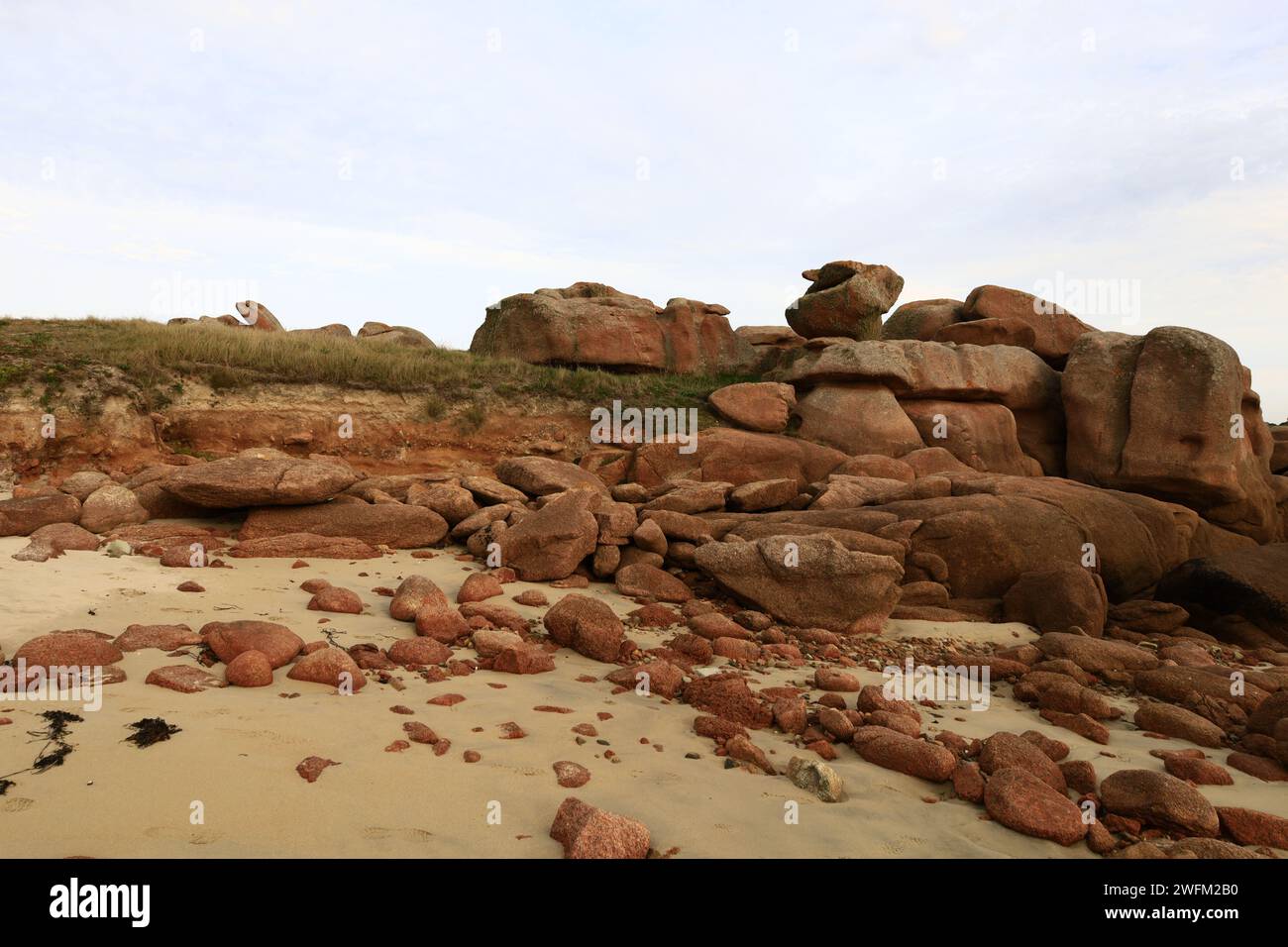 Renote Island is an island belonging to the French commune of Trégastel, in the department of ...