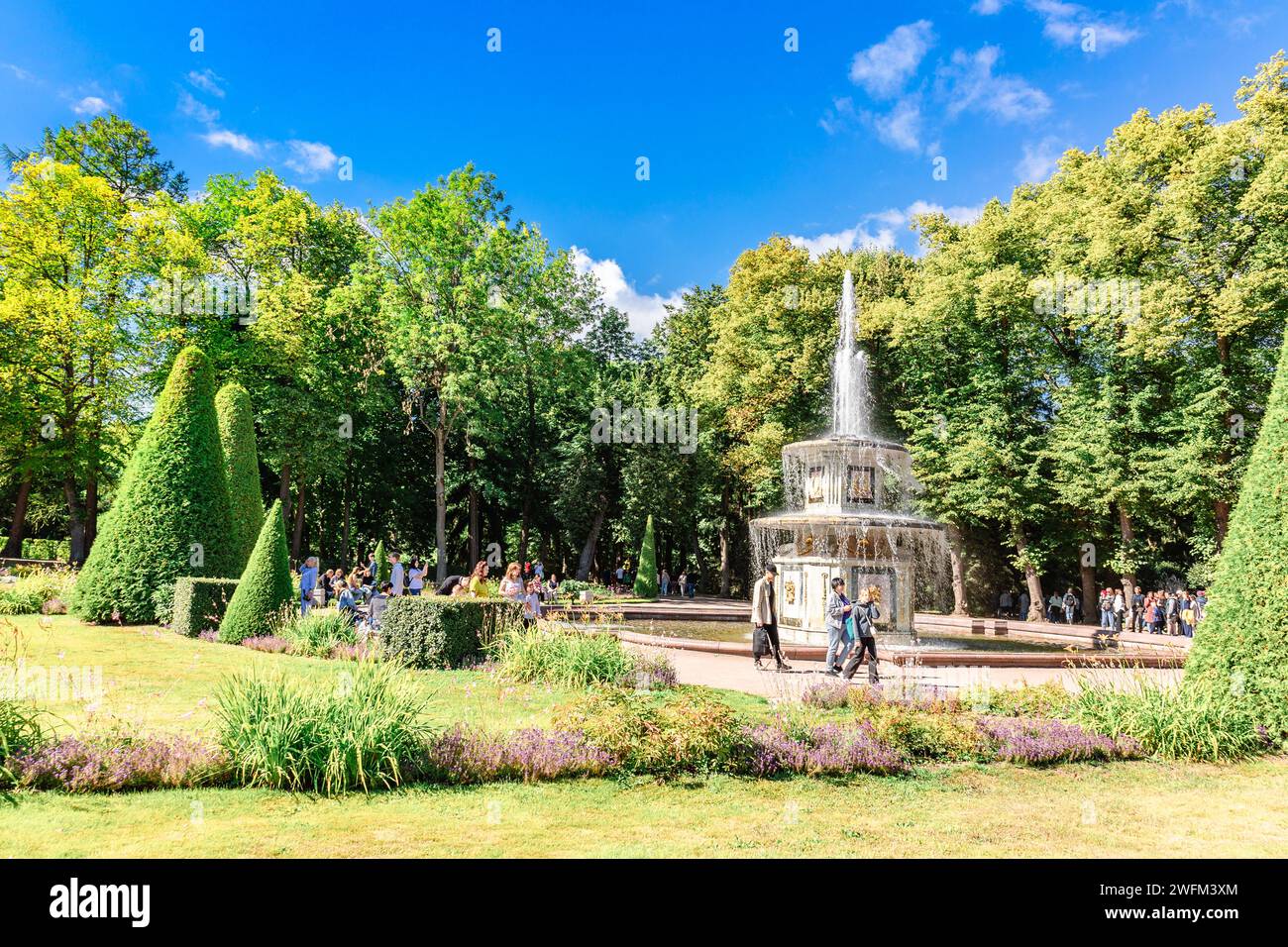 St. Petersburg, Russia - August 23, 2023: Fountains of Peterhof. View ...