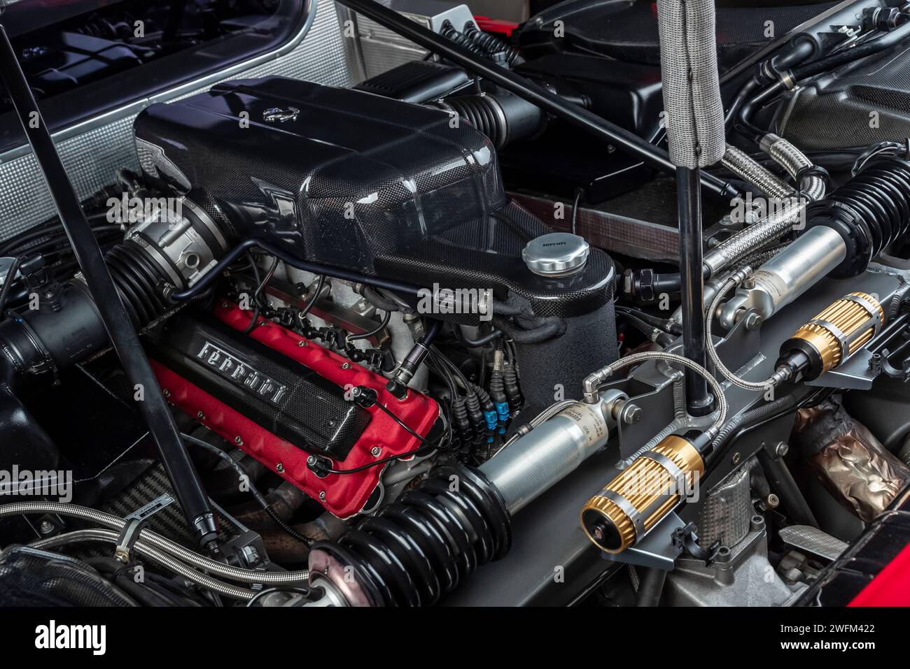Enzo ferrari v12 engine hi-res stock photography and images - Alamy