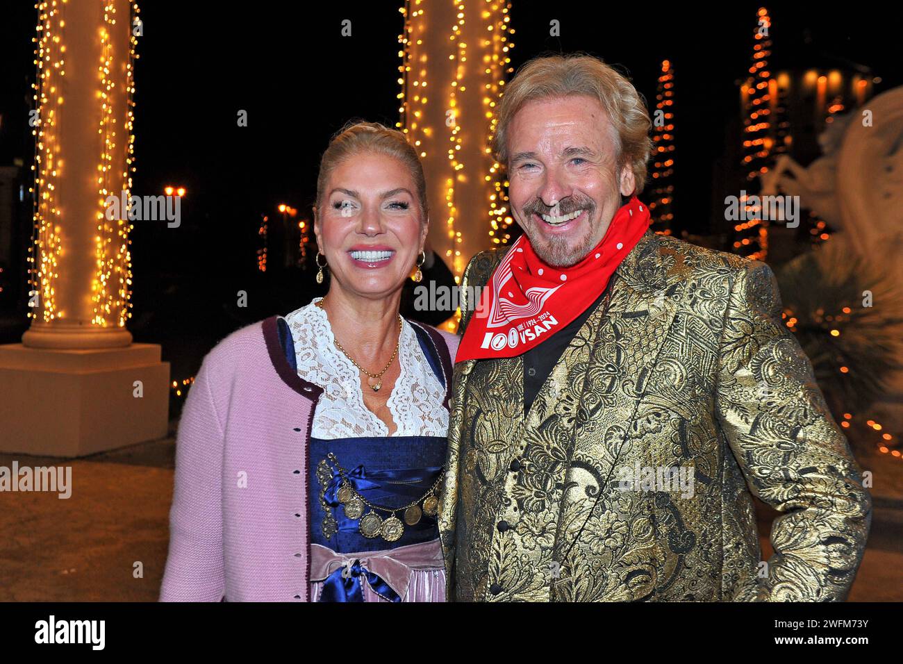 Verleihung der goldenen Narrenschelle. Thomas Gottschalk und Karina ...