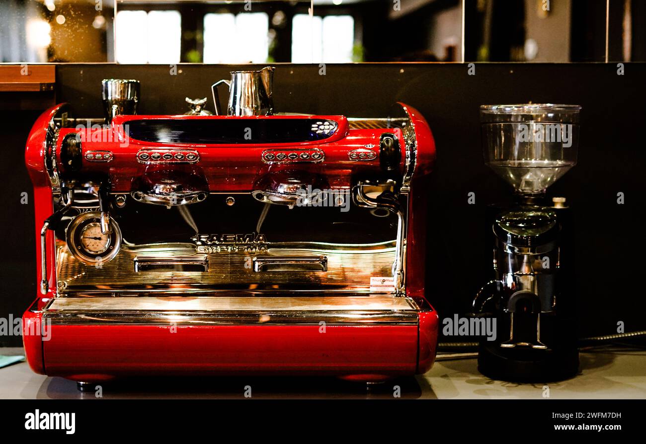 Modern coffee machine hi-res stock photography and images - Alamy