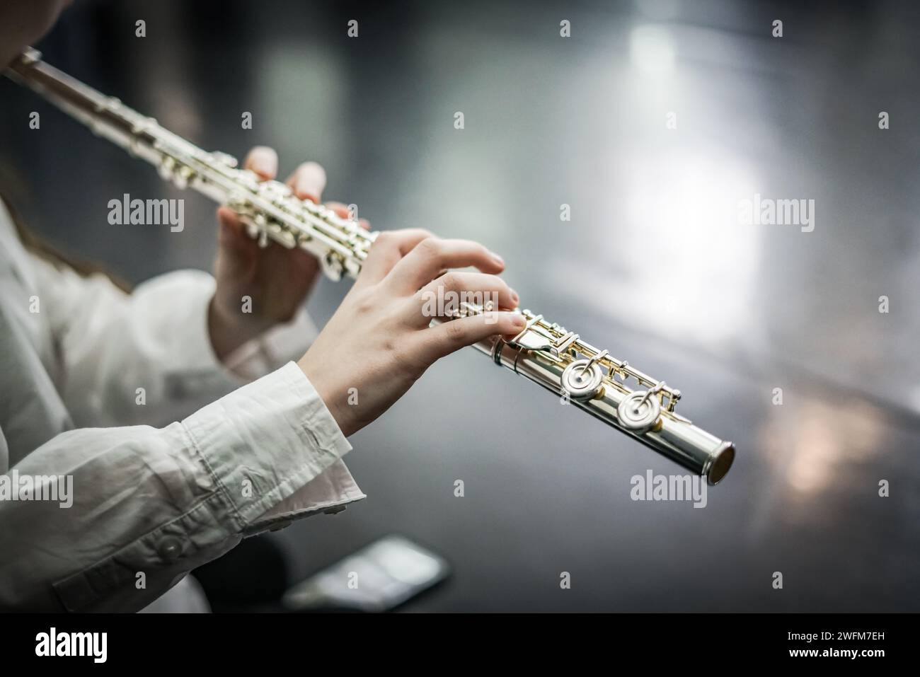 Transverse flute hi-res stock photography and images - Alamy