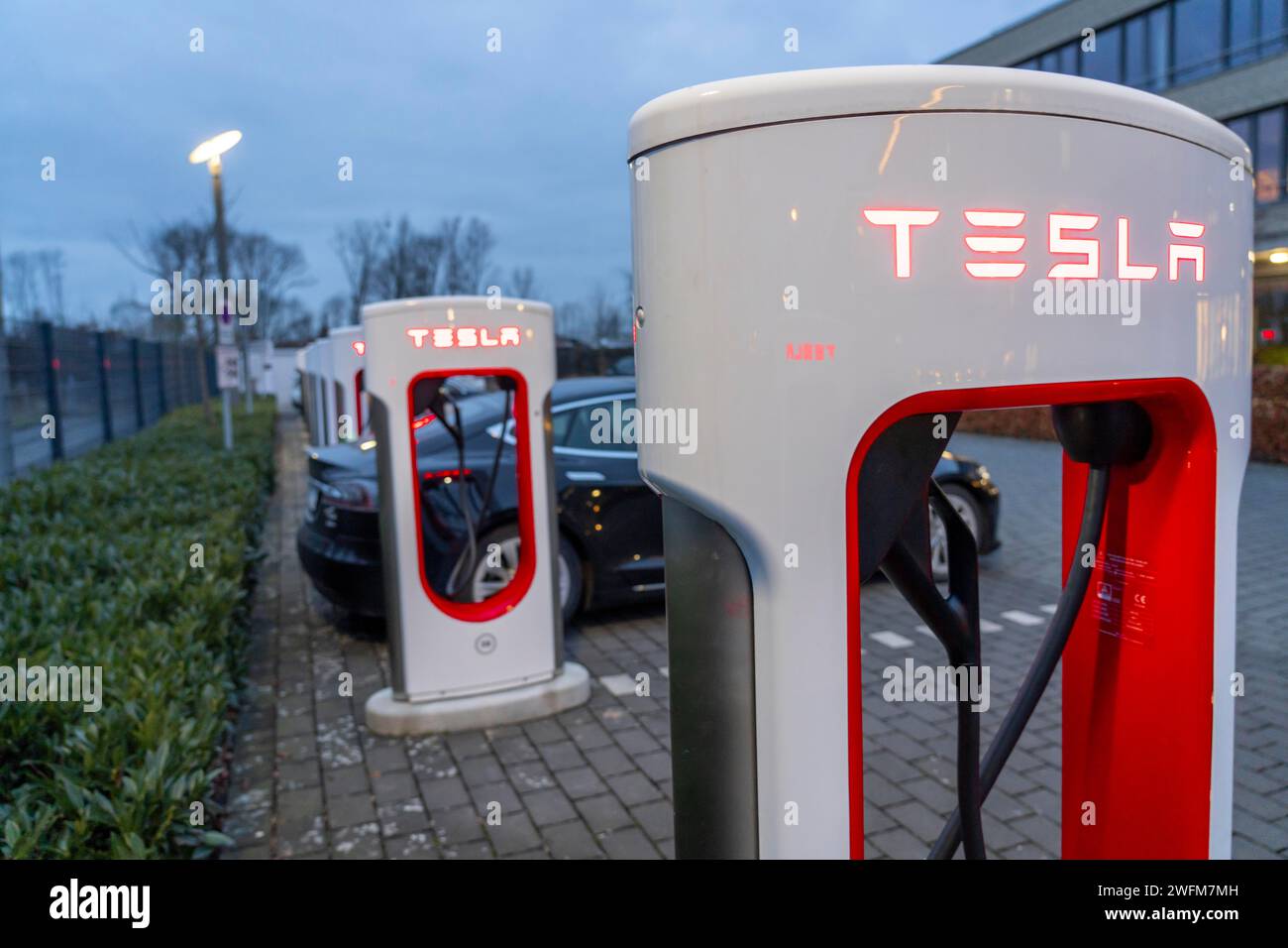 Tesla Supercharger Station, fast charging stations from Tesla ...