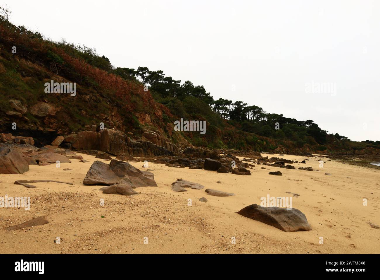 Carantec hi-res stock photography and images - Alamy