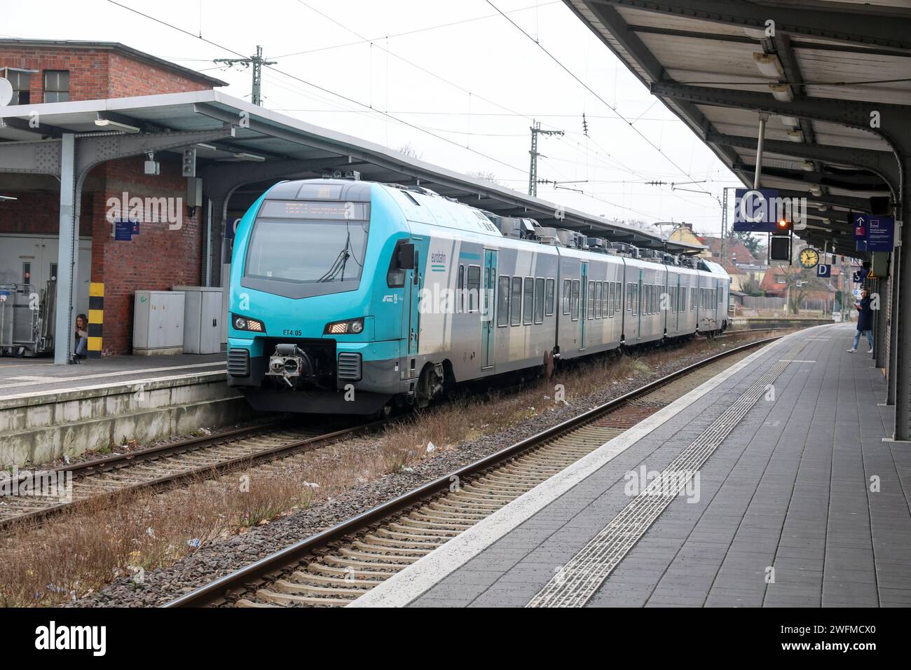 Eisenbahnverkehr am Bahnhof Rheine. Regionalbahn Zug der Eurobahn. RB61 ...
