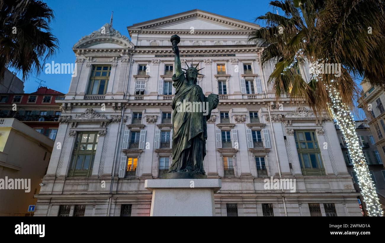NICE, FRANCE - JANUARY 25, 2024: Panorama of Coastal street of city of ...
