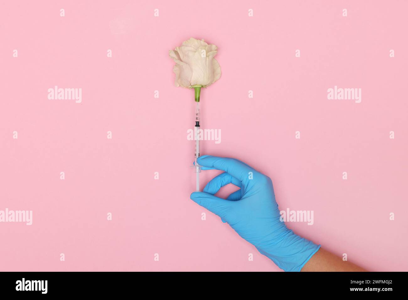 Making injection hi-res stock photography and images - Alamy