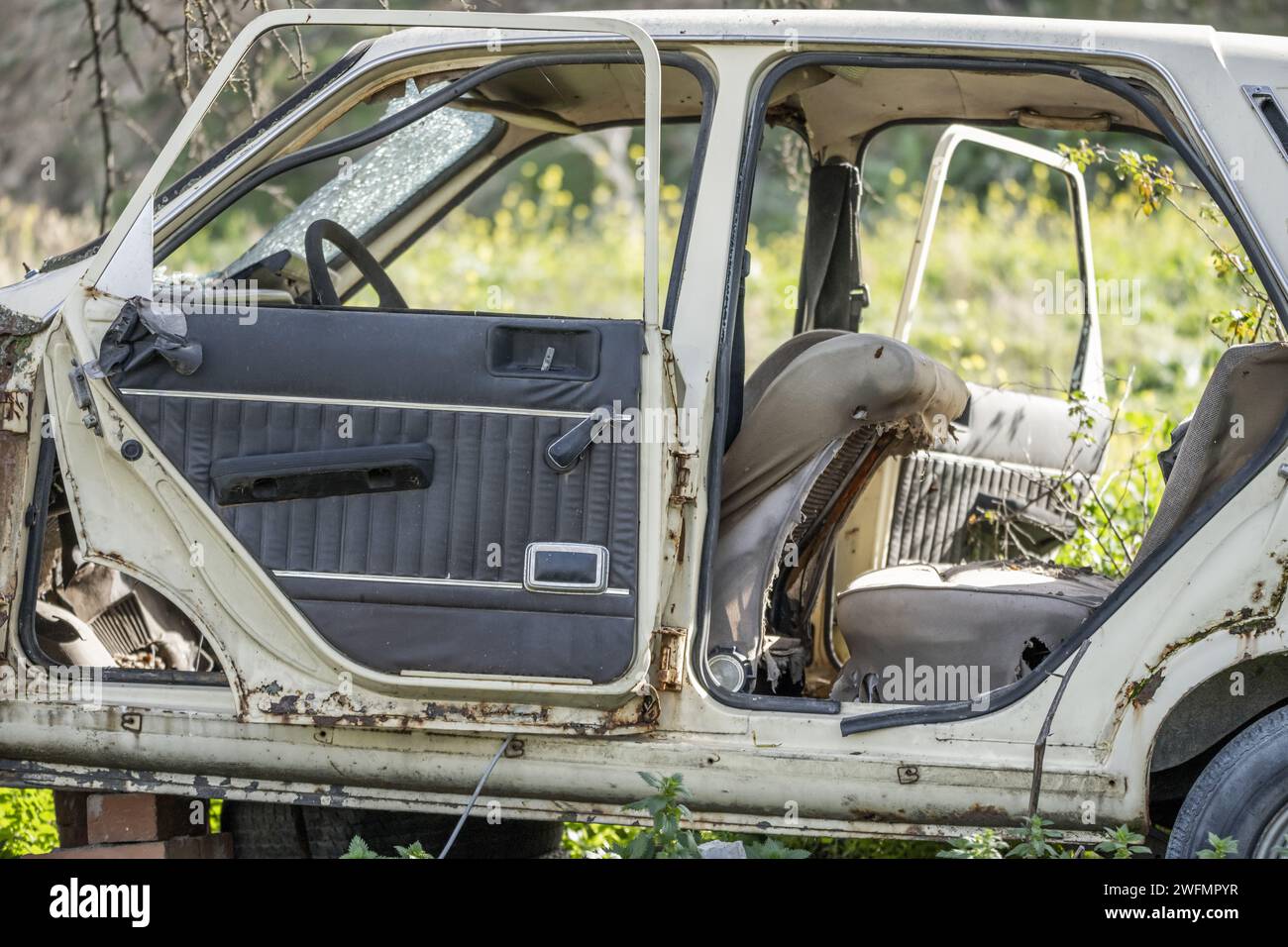 Damaged transportation vehicles hi-res stock photography and images - Alamy