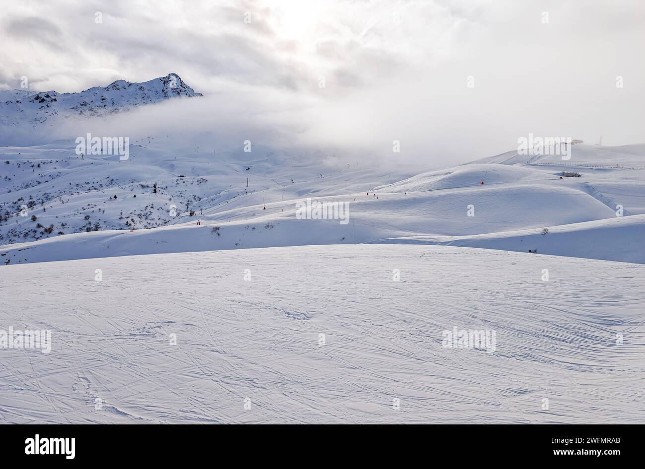 Les contamines france ski resort hi-res stock photography and images ...