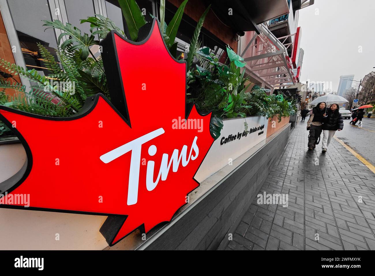 Tim hortons china hi-res stock photography and images - Alamy