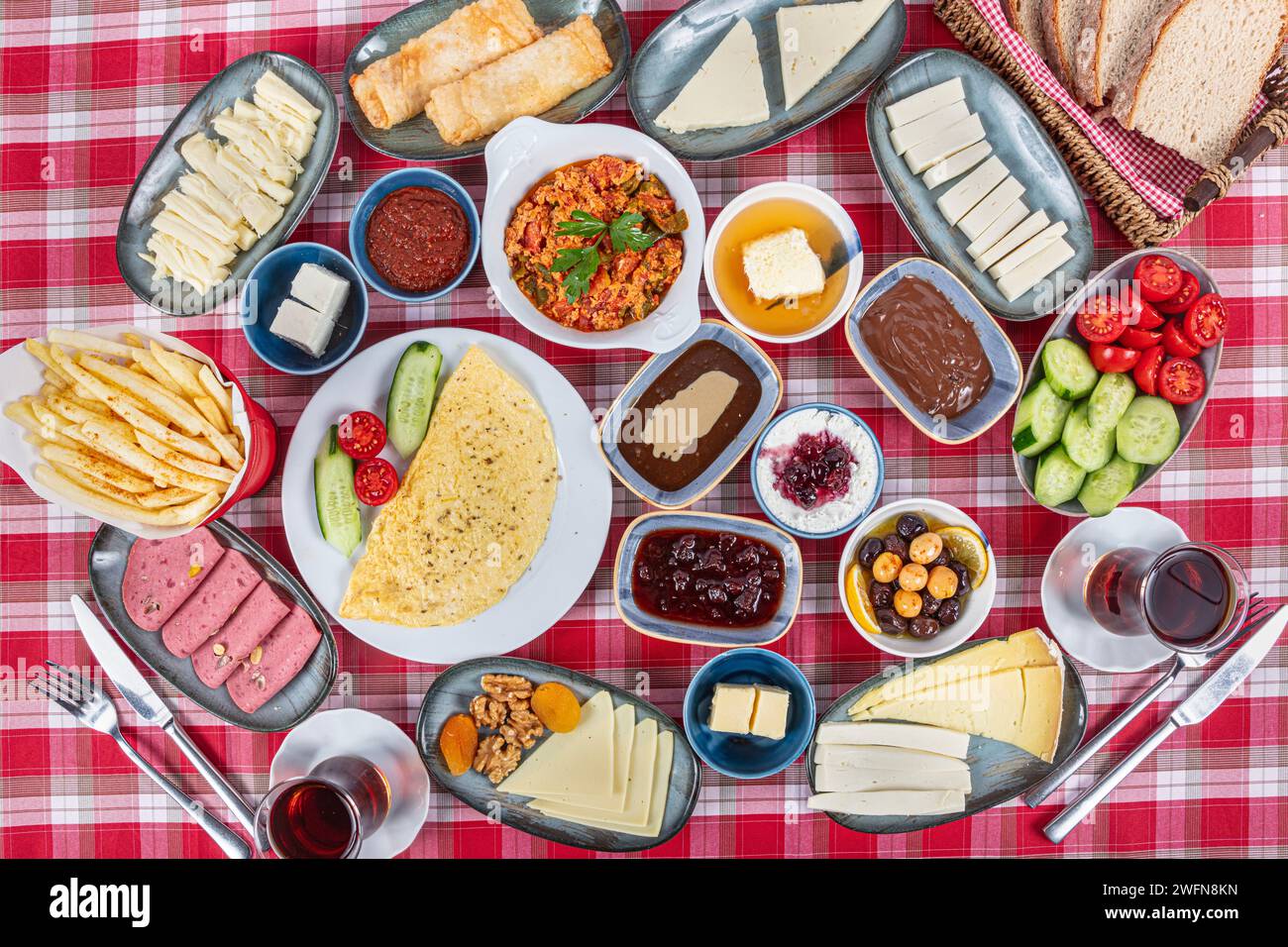 Breakfast table. Traditional Turkish Breakfast Table (Serpme Kahvaltı ...