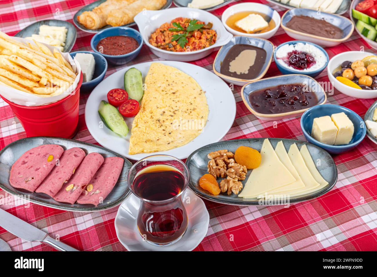 Breakfast table. Traditional Turkish Breakfast Table (Serpme Kahvaltı ...