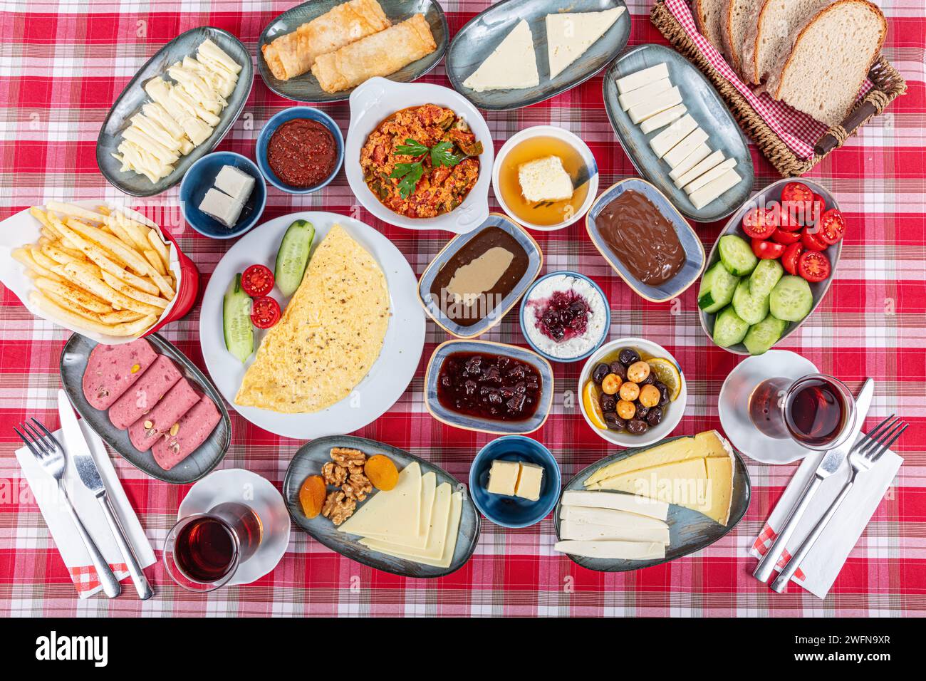 Breakfast table. Traditional Turkish Breakfast Table (Serpme Kahvaltı ...