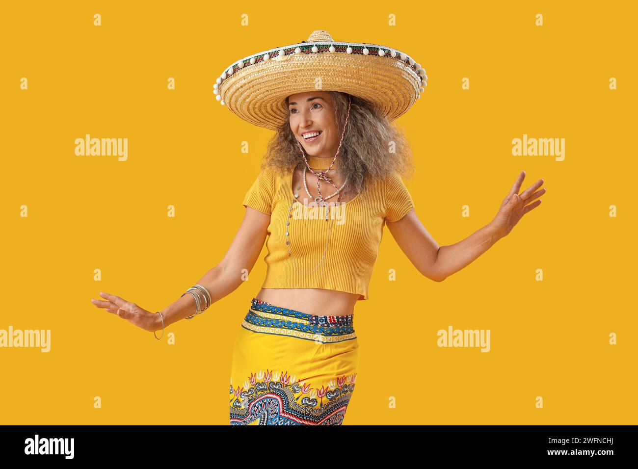 Mexican woman dancing carnival hi-res stock photography and images - Alamy