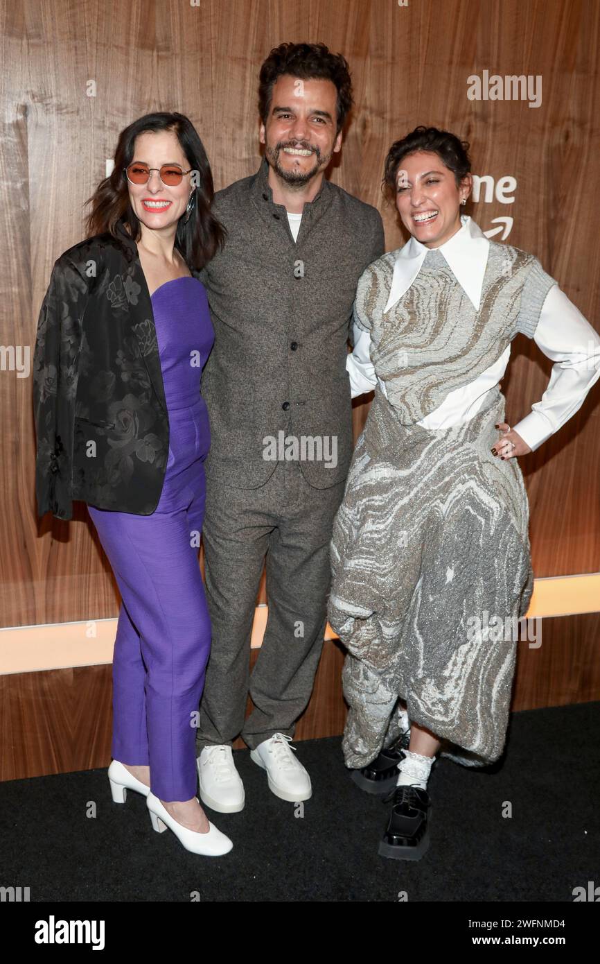 Actors Parker Posey, from left, and Wagner Moura, and showrunner ...