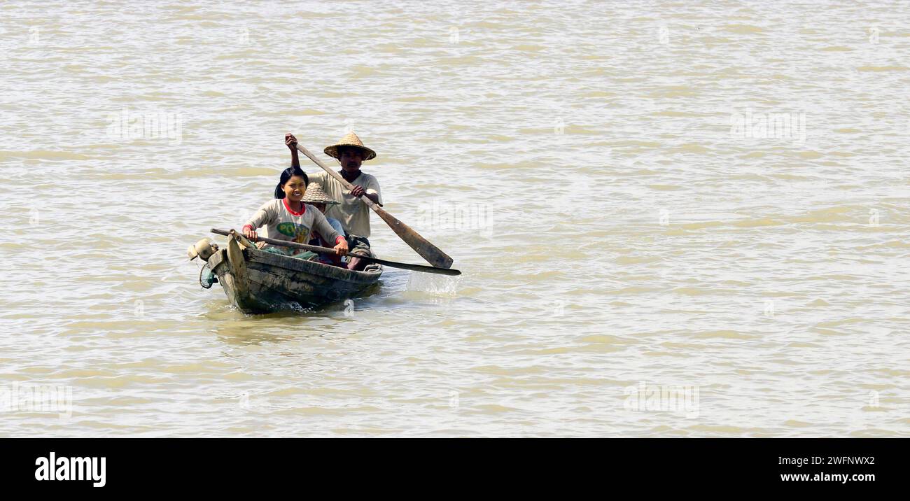 Life on the small rivers around Mrauk-U in Rakhine state, Myanmar Stock ...