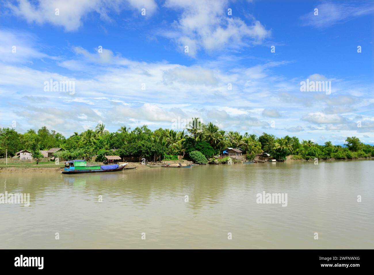Daily life around the world hi-res stock photography and images - Alamy