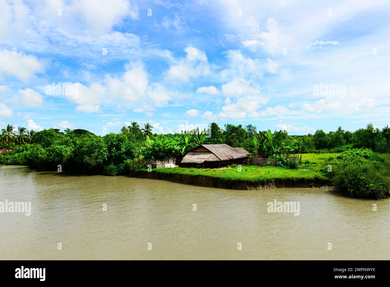Daily life around the world hi-res stock photography and images - Alamy