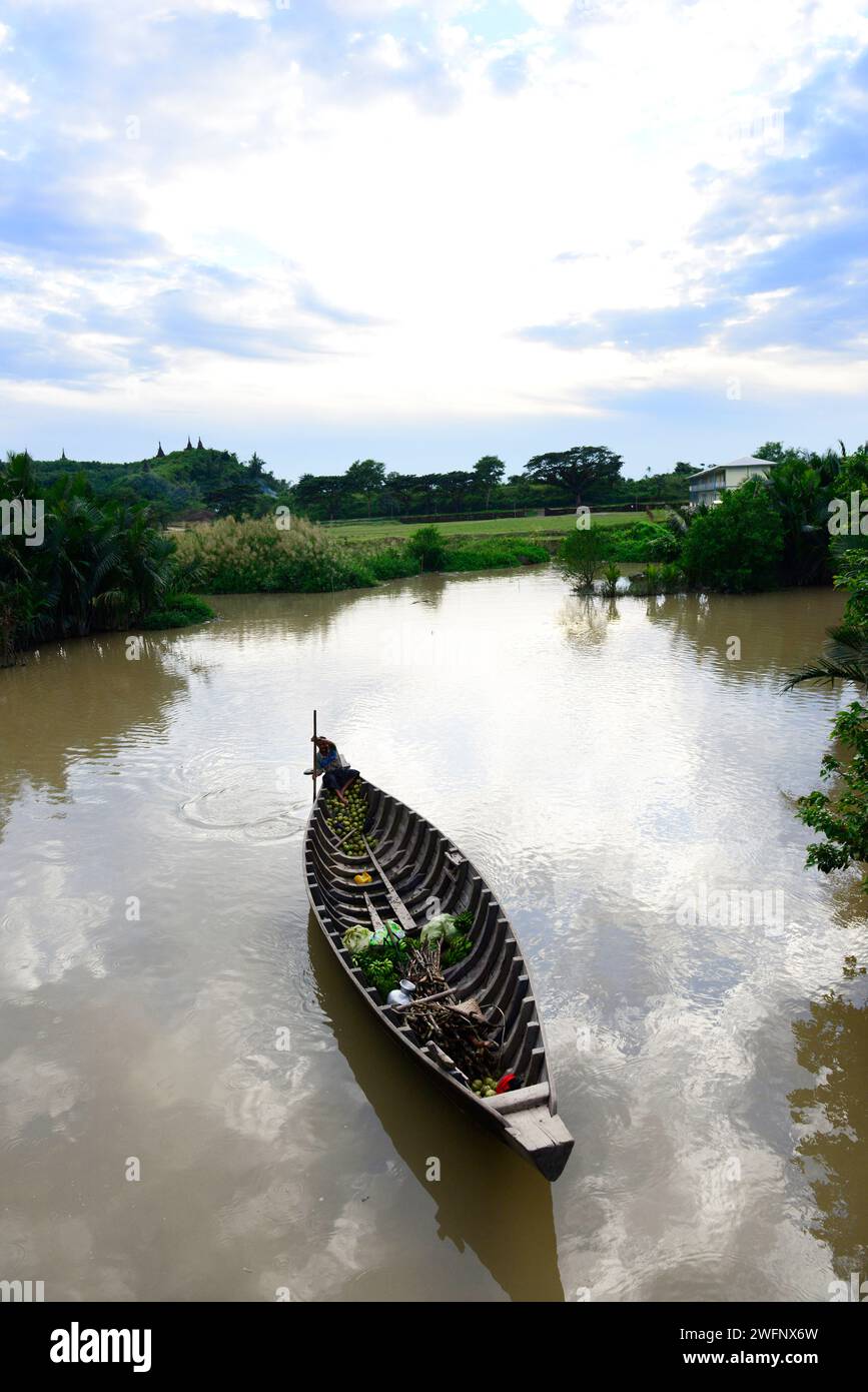 Arakanese man hi-res stock photography and images - Alamy
