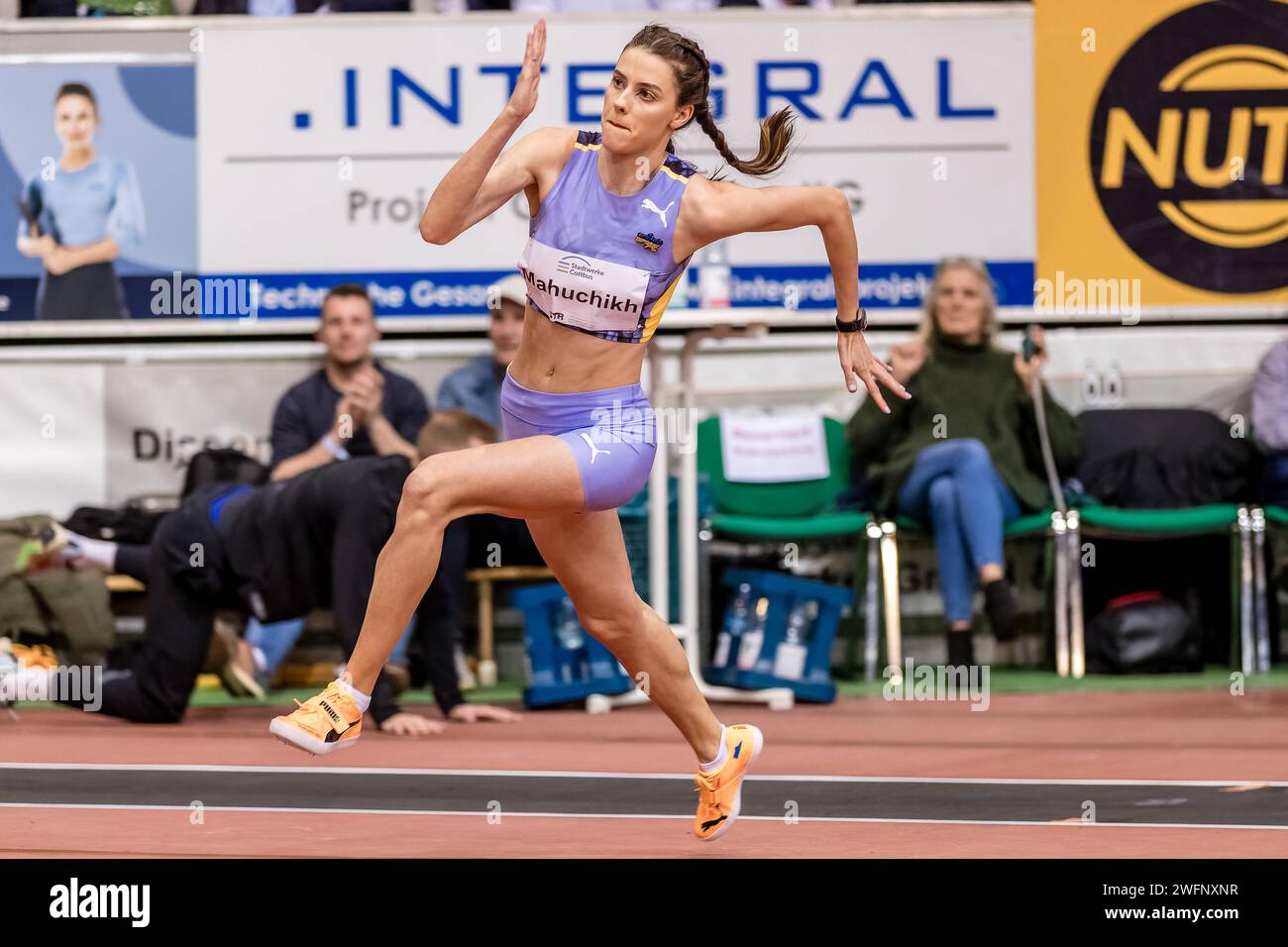 Cottbus, Germany. 31st Jan, 2024. Athletics: International high jump ...