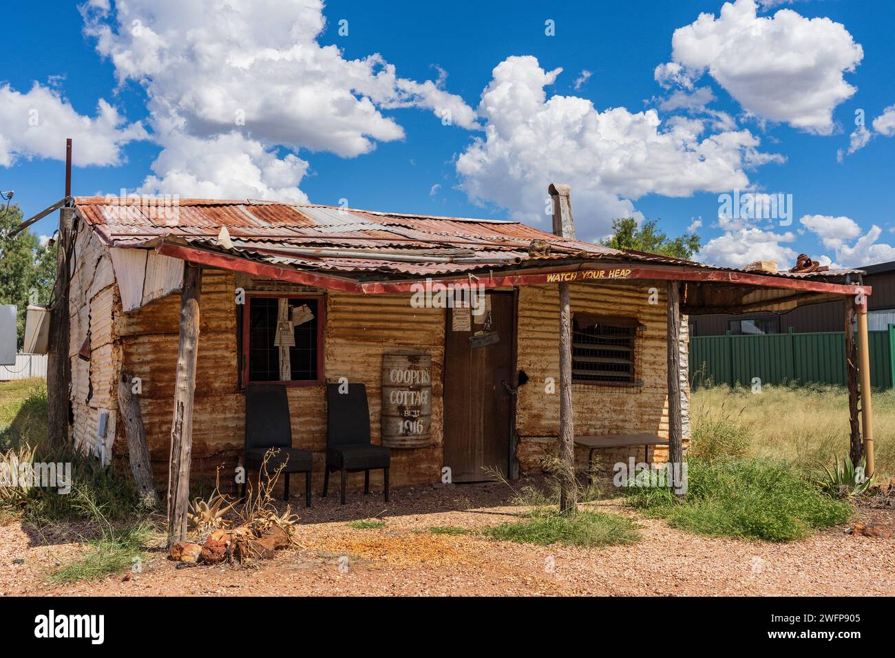 Shack corrugated tin roof hi-res stock photography and images - Alamy