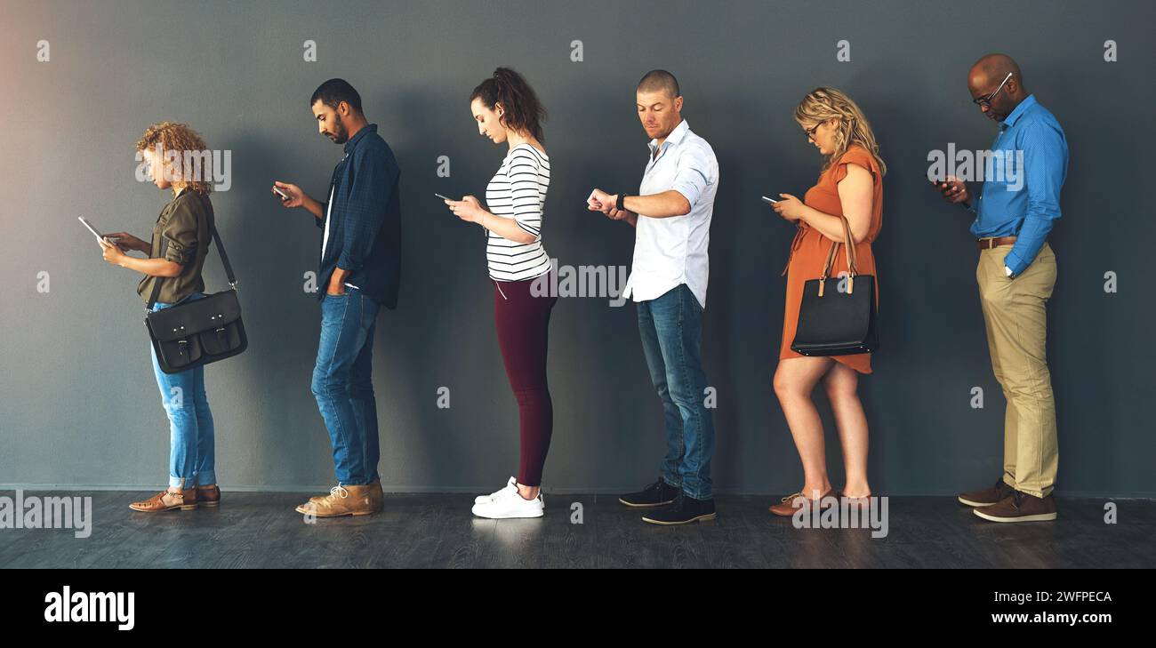 Onboarding ui hi-res stock photography and images - Alamy