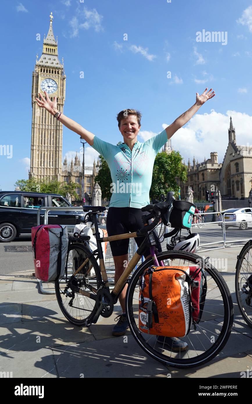 Cycle photo finish hi-res stock photography and images - Alamy